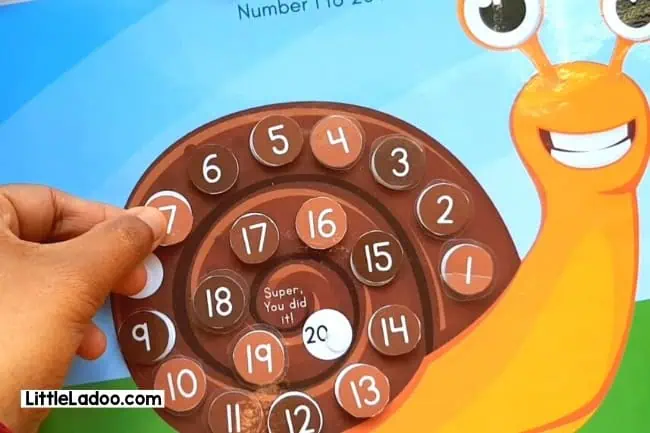 Busy Books for Toddlers – What They Are, How to Use + Printables