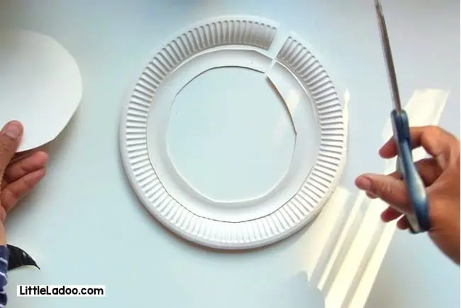 Paper Plate Spider Craft {Free template}