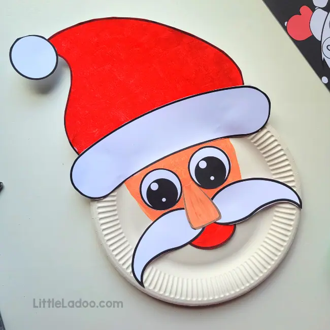 Paper Plate Santa Craft {Free Template}