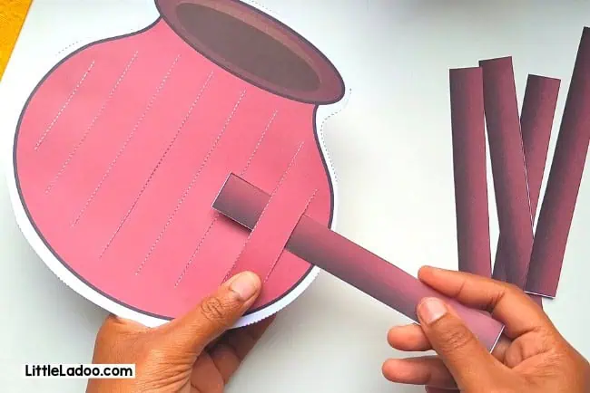 Paper Weaving pot Craft {Free Template}