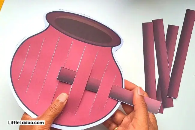 Paper Weaving pot Craft {Free Template}