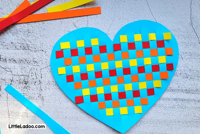 Paper Weaving Crafts for kids {Craft Templates for all}