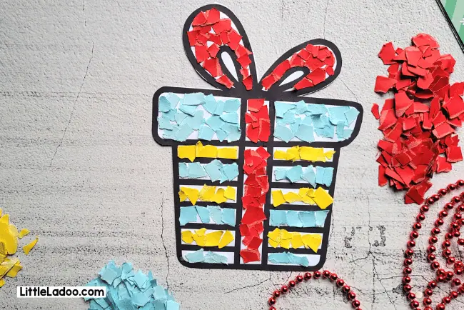 Christmas Torn Paper Crafts for kids {Free Printable}