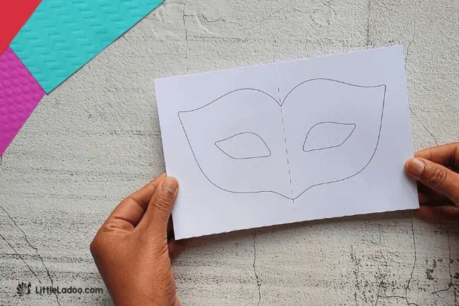 Symmetrical Painted Party Mask {Free Template}