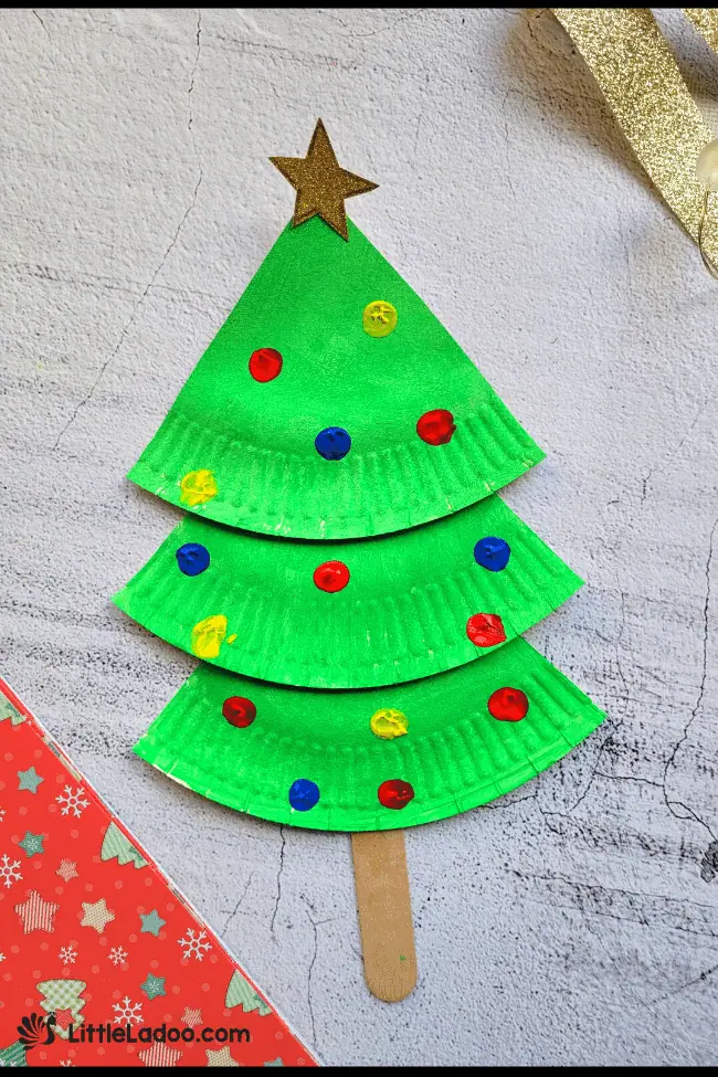 Paper Plate Christmas Tree {Quick and Simple}