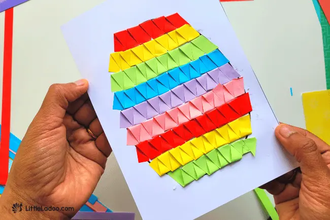 Zig Zag Paper Egg Craft {Free Template}