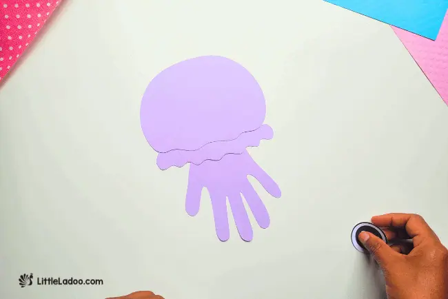 Handprint Jellyfish Craft {Free Template}