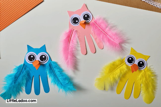 Handprint Owl Craft {Free template}