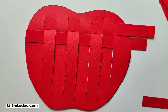 Paper Weaving Apple Craft - {Free Template}