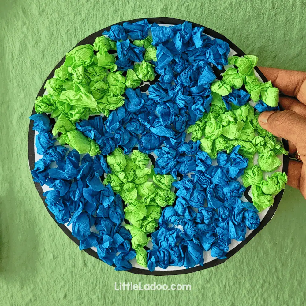 Crumpled Paper Earth Craft {Free Template}